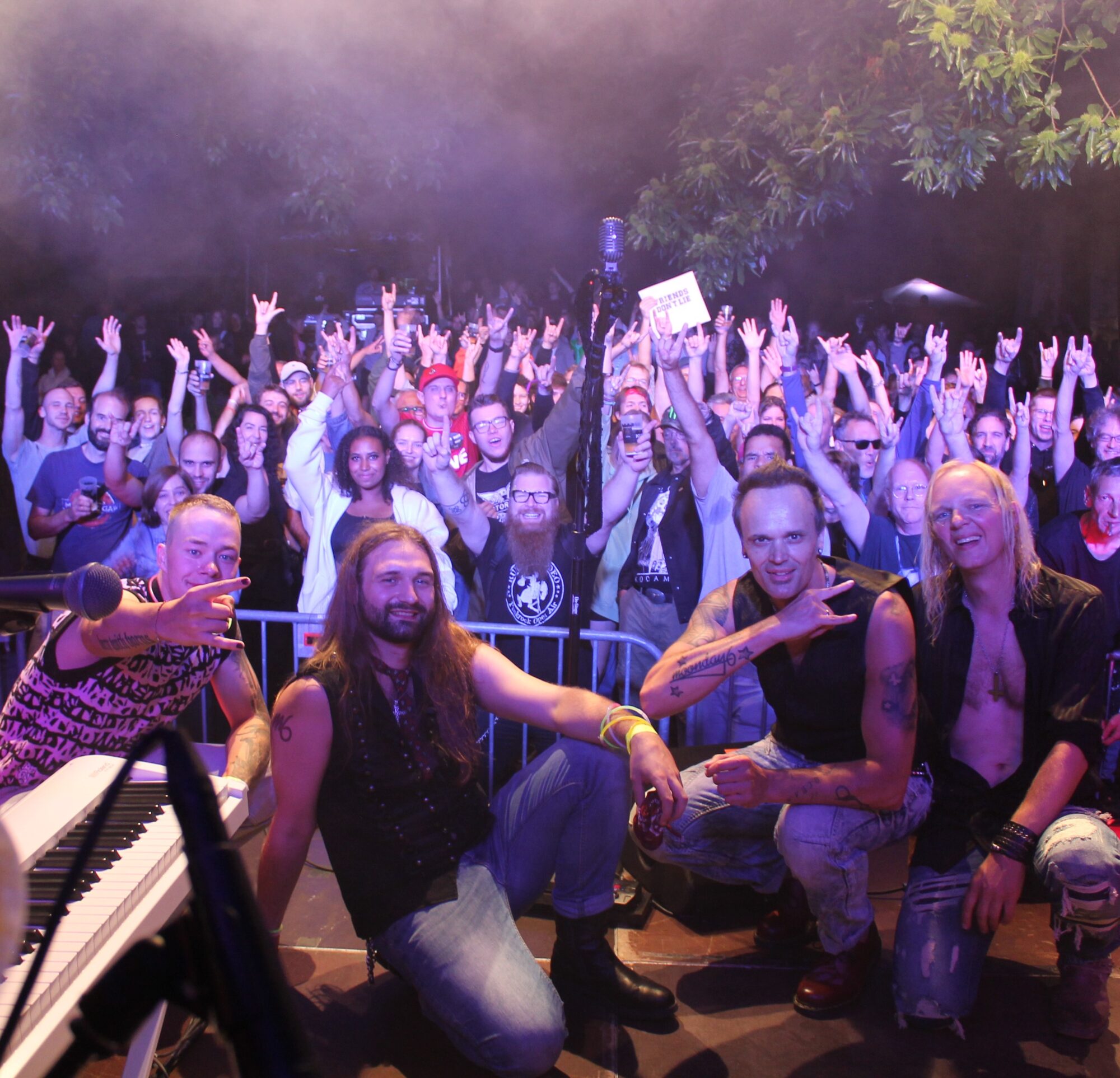 Headquarter - moonday6